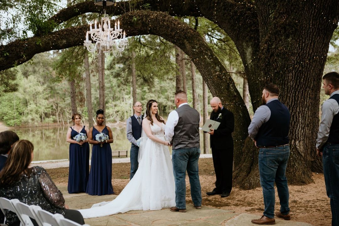 Charming Southern Wedding Under an Oak Tree - Pine Lake Ranch